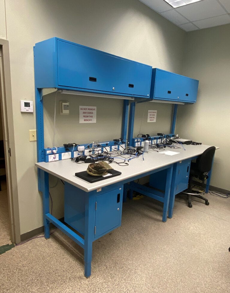 Industrial Workbench - Shop Heavy-duty Workstations